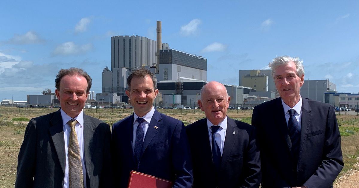 Minister visits Dungeness Power Station to see progress and look at ...